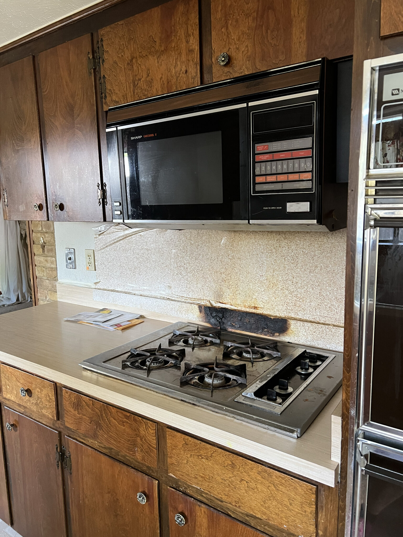 Kitchen Tour {Pink MCM Kitchen} - Unbound Wellness