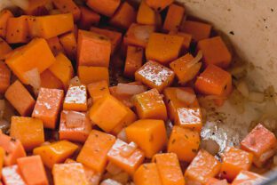 Nightshade Free Veggie Chili - Unbound Wellness