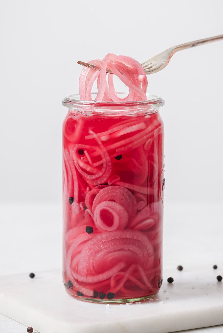 Apple Cider Vinegar Quick Pickled Onions - Unbound Wellness